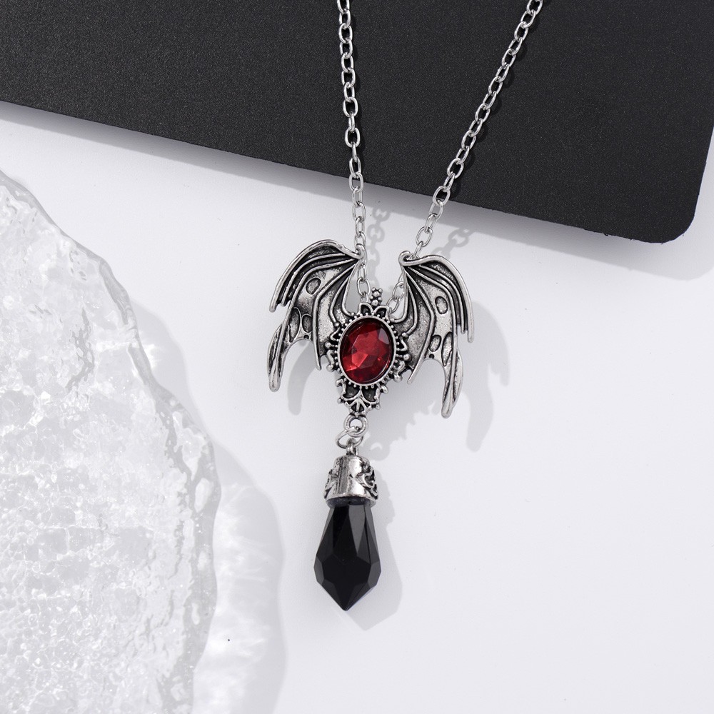 Vintage Punk Black Gemstone Bat Pendant Crystal Necklace Women's ...