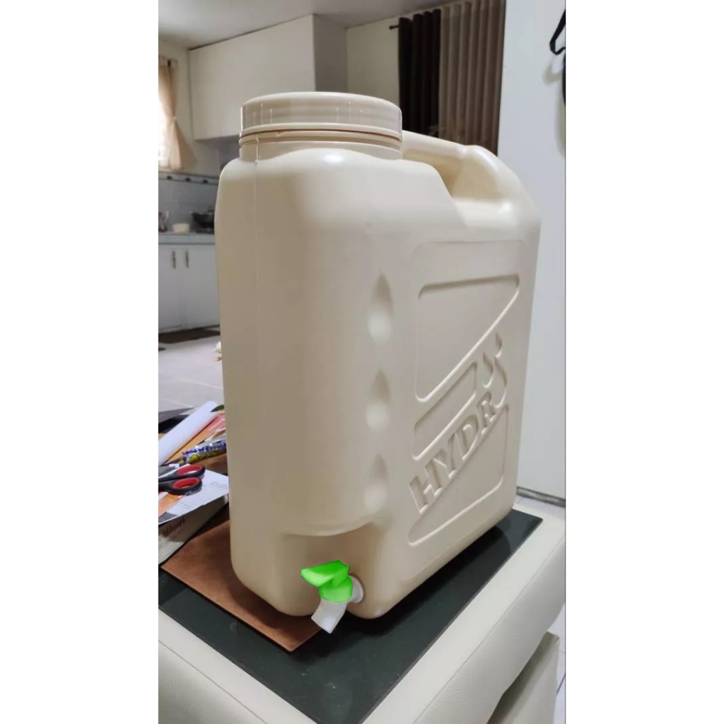 WY - AESTHETIC BEIGE WATER CONTAINER 20 LITERS WHITE FAUCET AND ROTARY ...