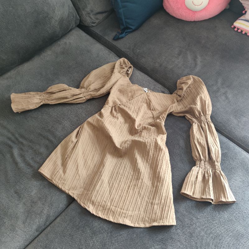 Pelo Cabinet 120 Used like new Puff Sleeve Shirt Back Smock Signage ...