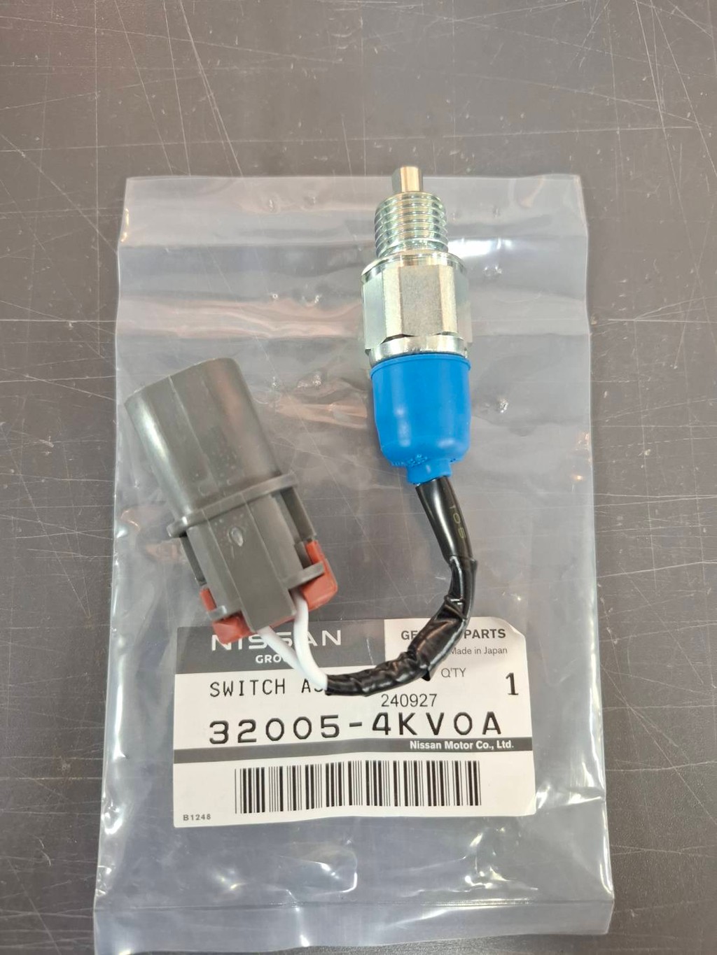 Reverse Light SWITCH NISSAN NAVARA NP300 D23 2WD 6MT 32005-4KV0A ASSY ...