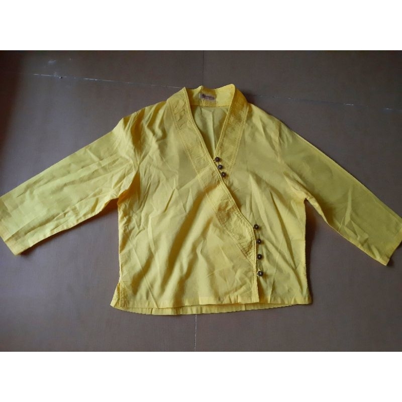 Yellow Shirt Worn With A Sarong Shop Sign Panda | Shopee Philippines