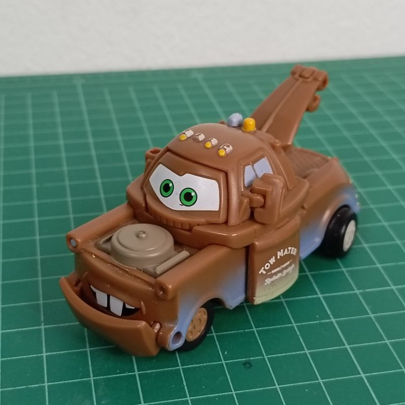 Disney Pixar Cars Towmater Transformable Egg Car Mirror 1 Lost Toy ...