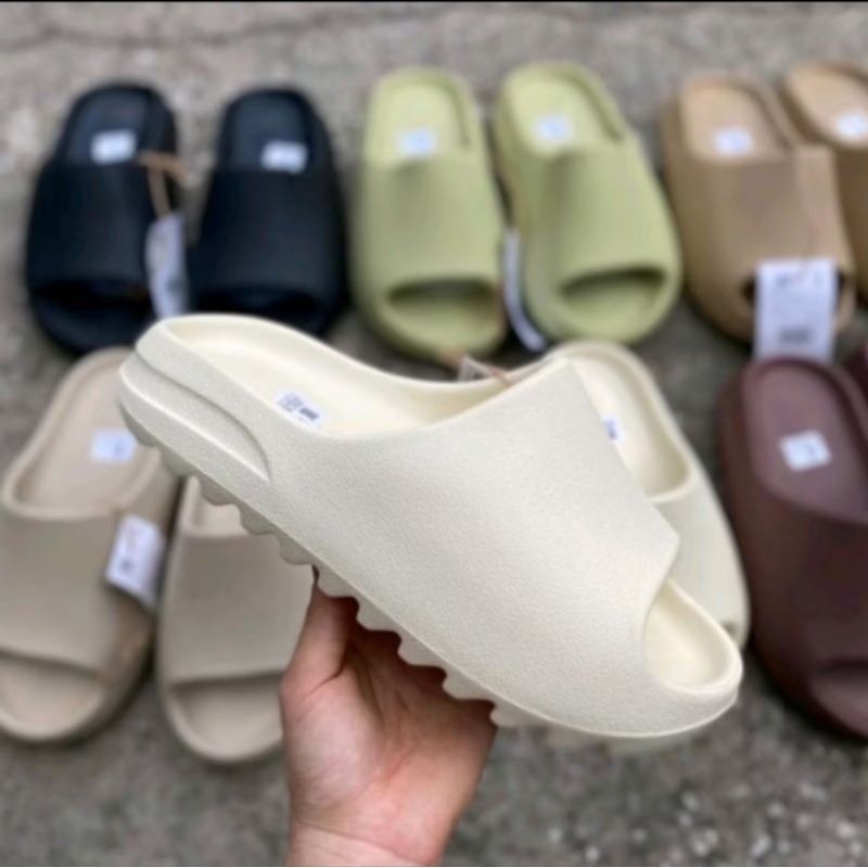 YEEZY Sandals Men's Women's With Boxes Rough Surface Logo Pump In QR ...
