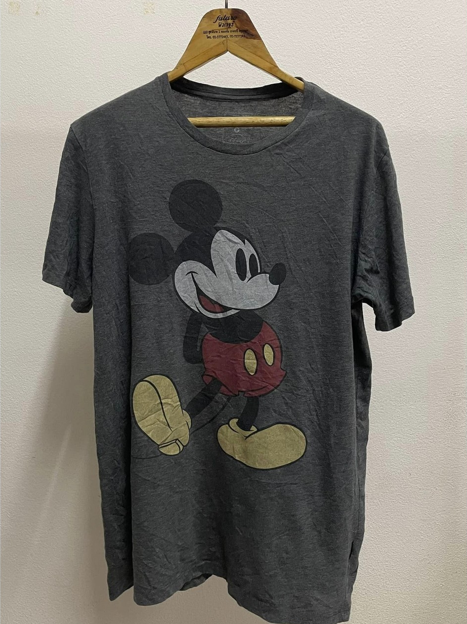 Mickey Mouse 2nd Hand T-Shirt Cartoon Pattern Has Defects Broken At The ...