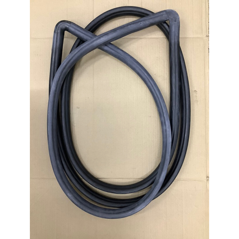 Front Windscreen Rubber F18 Hino FM | Shopee Philippines