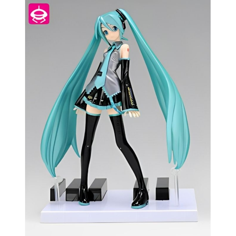 (Authentic/Secondhand) Model Figure Miku VOCALOID Hatsune Extra Ver. 1. ...