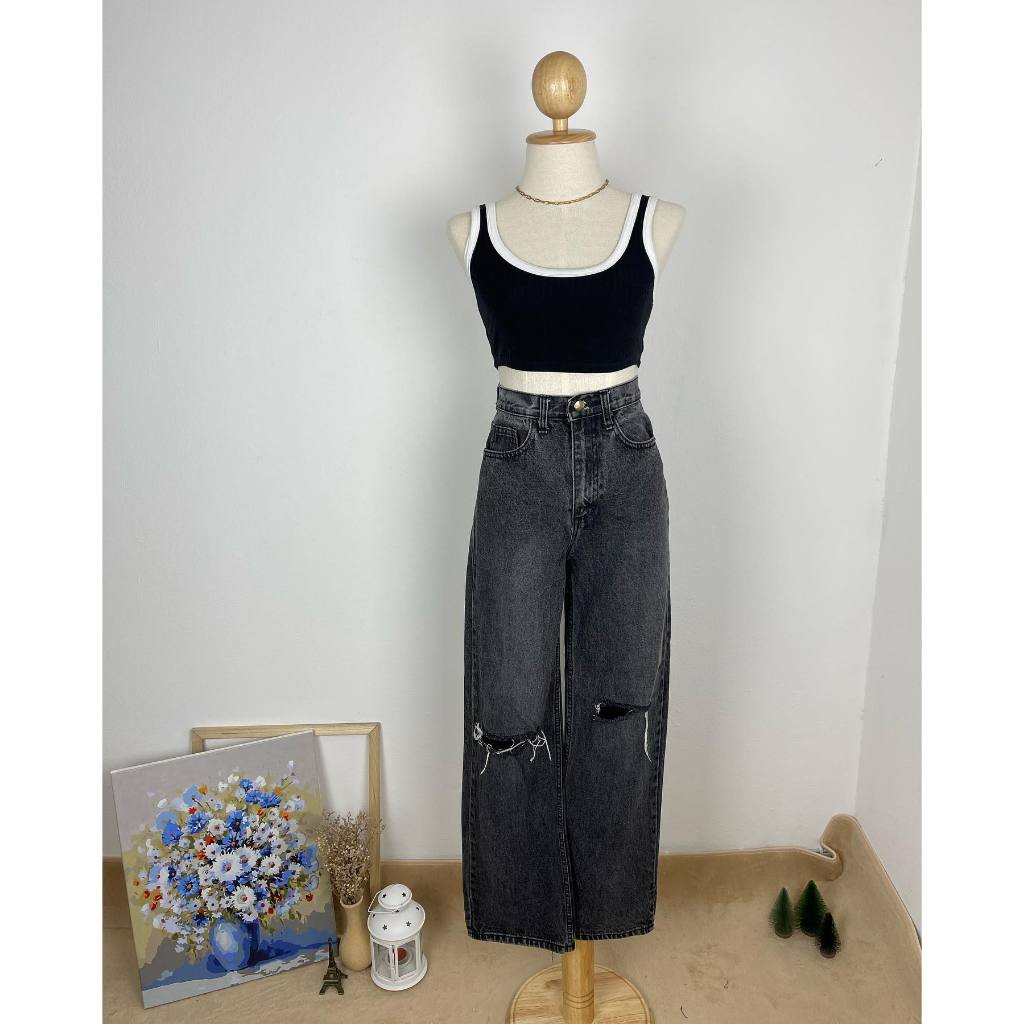 Oops Signage Work!! Black Ripped Jeans Second Hand. | Shopee Philippines