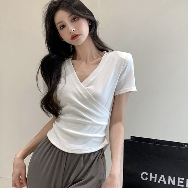 Korean Fashion Blouse With Pleated Waist Shows A Beautiful Figure Chic ...