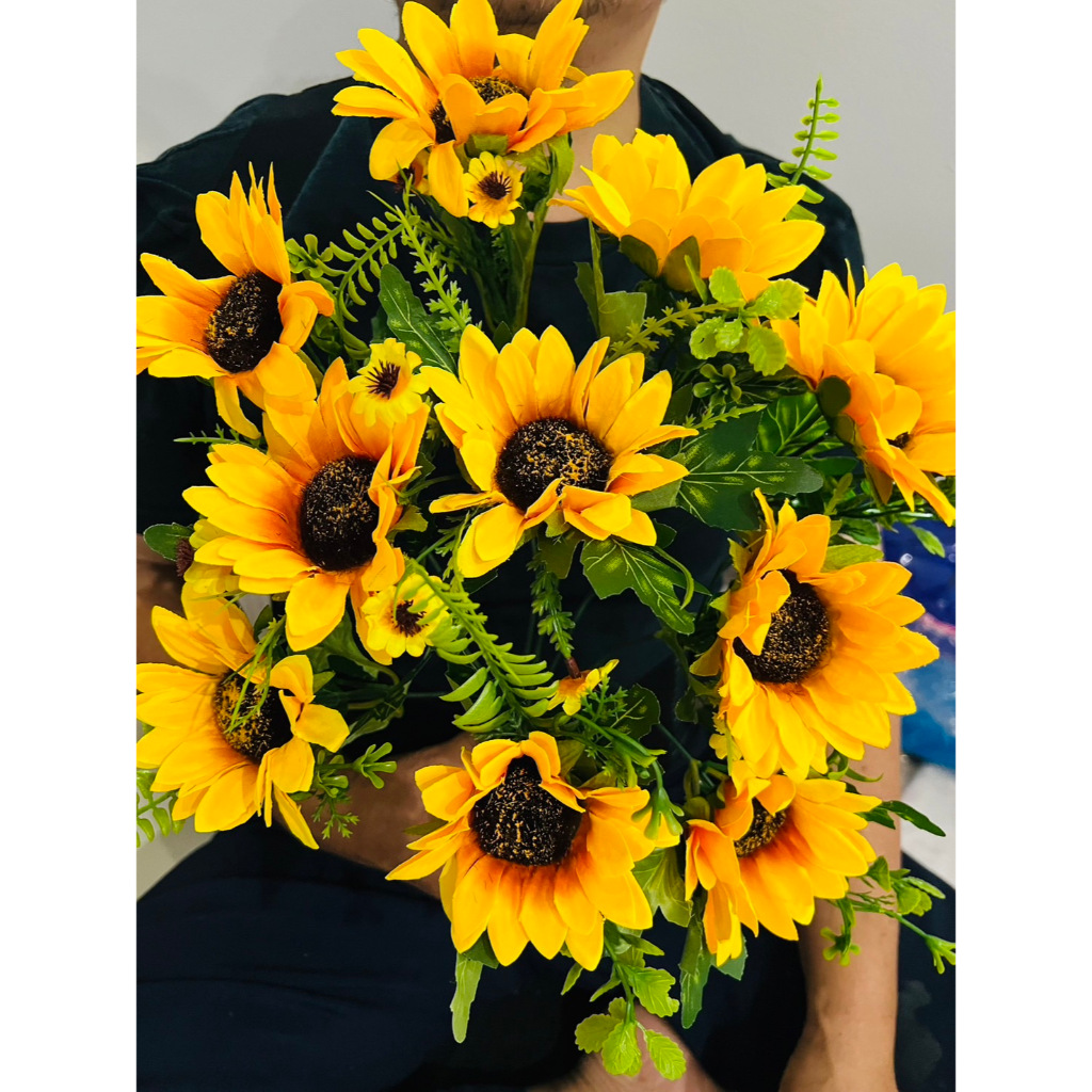 Sunflower Tawan Big Flower Face 10cm+ Sam Leaves + 1 Flowers 10 Bushings Bouquet Very Beautiful ...