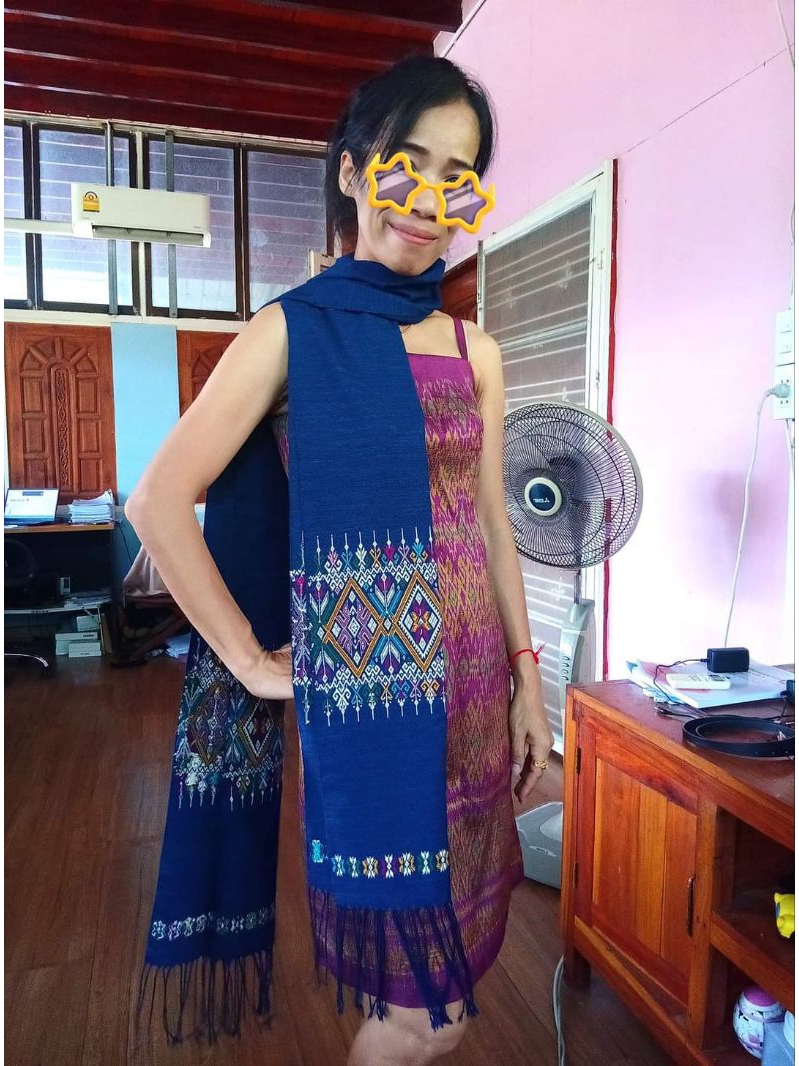 Real Indigo Shawl With Hands Very Beautiful Mother As A Gift To ...