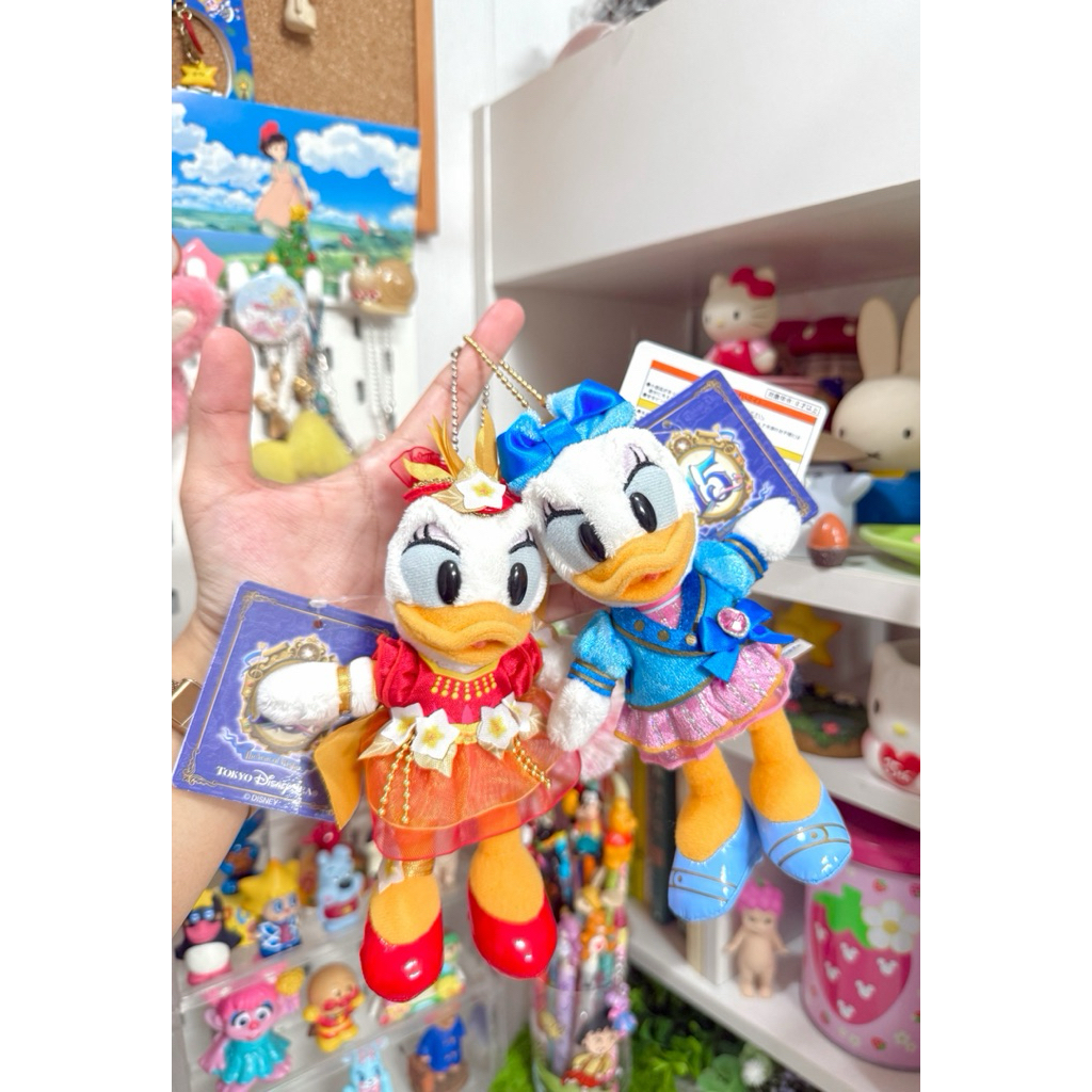 Daisy Duck Keychain Good Condition Hanging Tag Tokyo Disney Resort ...