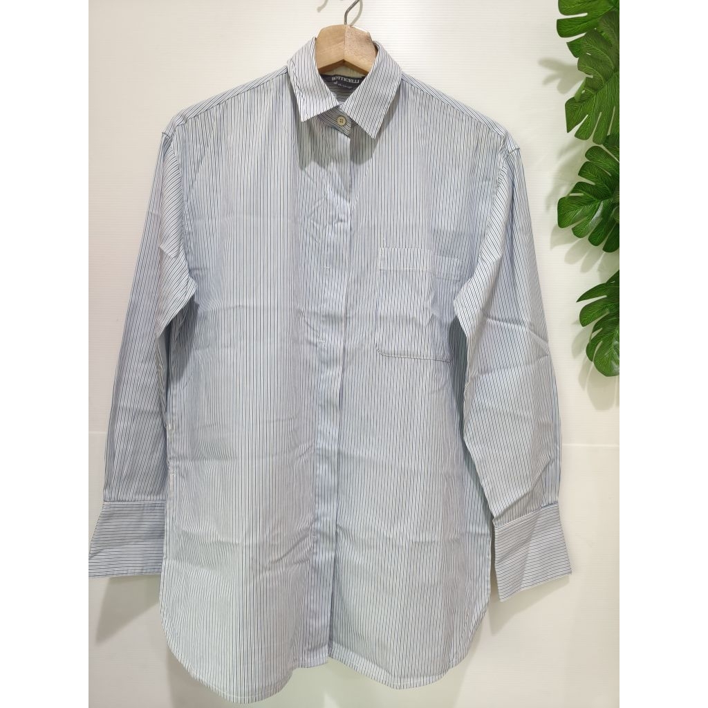 Women's Shirt (Forward) Chest 42" Shoulder 18" Sleeve 21.5" Length 31 ...