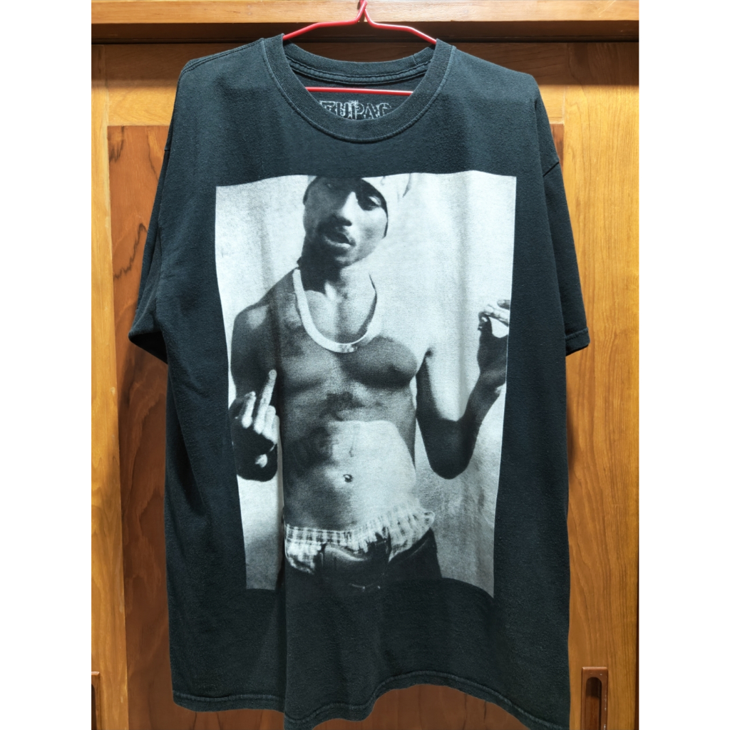 Vintage T-Shirt 2PAC Middle Finger Classic 2011's (God Rare) Rapper ...
