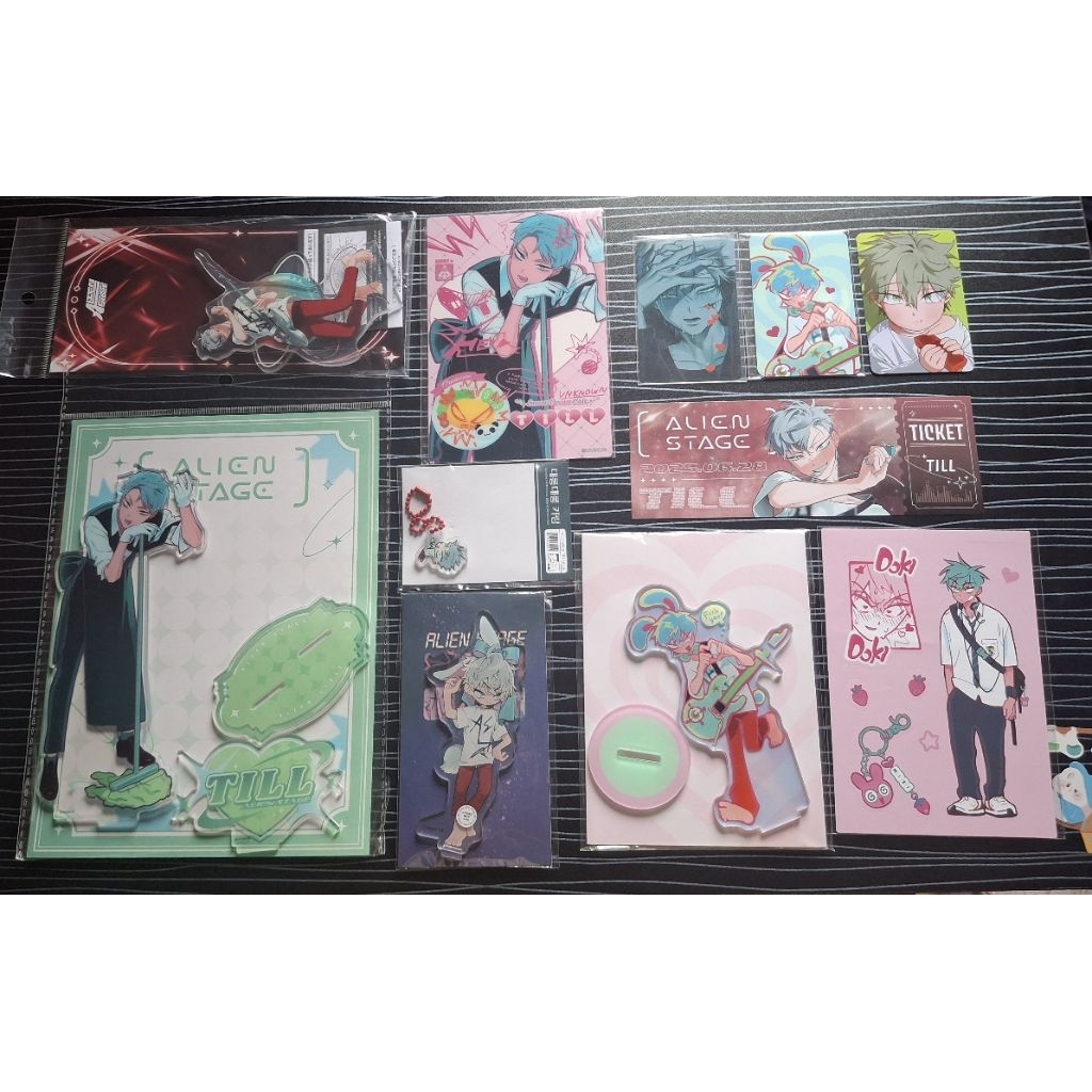 Alien Stage TILL (Tilt) (Standy Cafe NYCC Ticket Animal Keychain Round6 ...