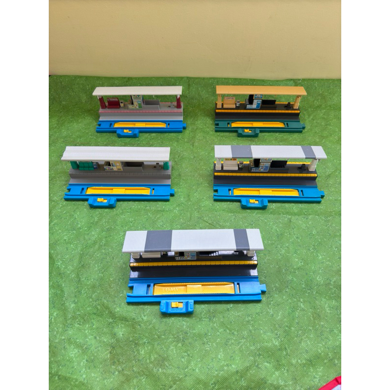 Go-stop Train Station stop And Release Railway Tomy | Shopee Philippines