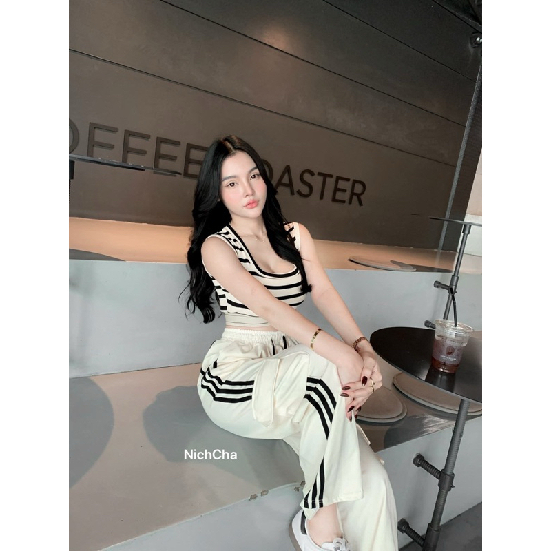 Nicha Very Cool Good Imported Fabric Whole Set The Color Is Perfect. Decorated With Rubber To ...