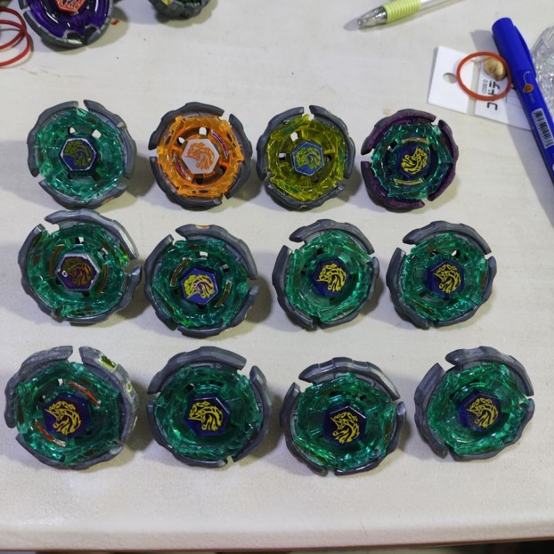Beyblade metal 2nd Hand no.Ray Striker D125CS Ray Unicorno D125CS ...