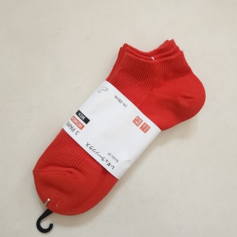 Uniqlo Socks 3 Pairs Pack Very Good Wear Fitting Not Easy To Fall Off ...