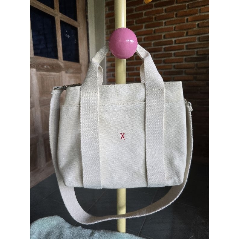 Second Hand White Canvas Bag joseph stacey | Shopee Philippines