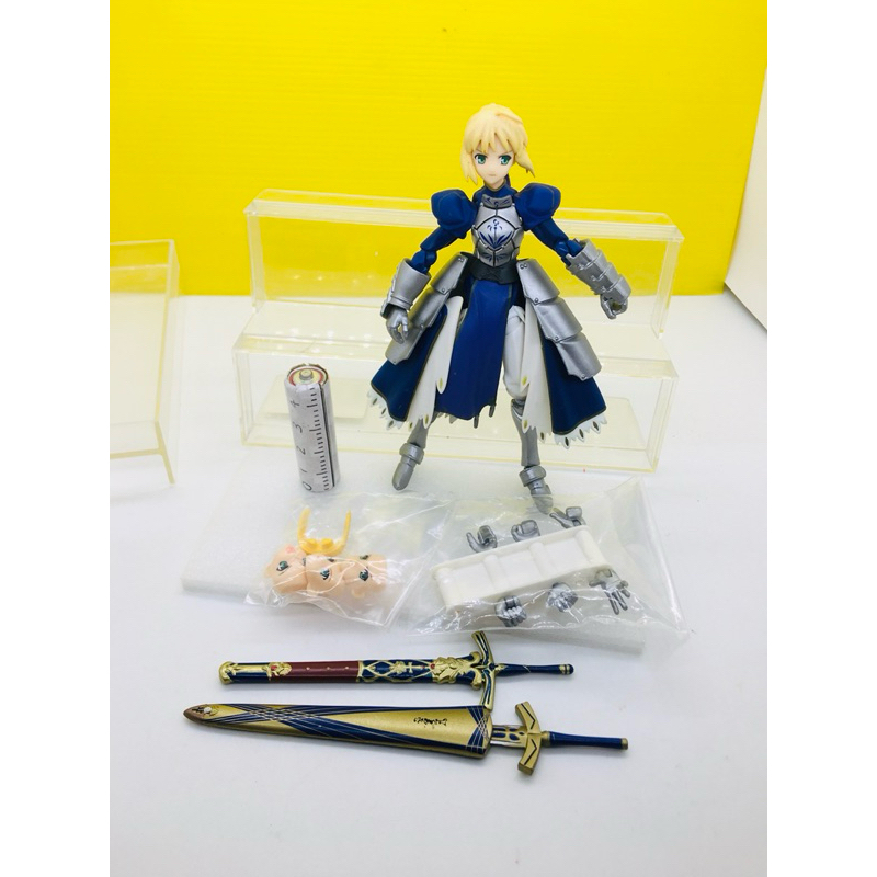 (Authentic/2nd Hand/No Base Device As Picture) Fate/Stay Night: Saber ...