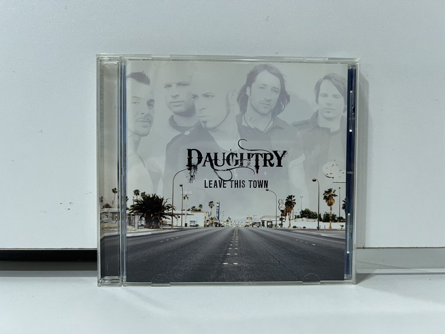 1 CD MUSIC International DAUGHTRY LEAVE THIS TOWN (G16J12) | Shopee ...