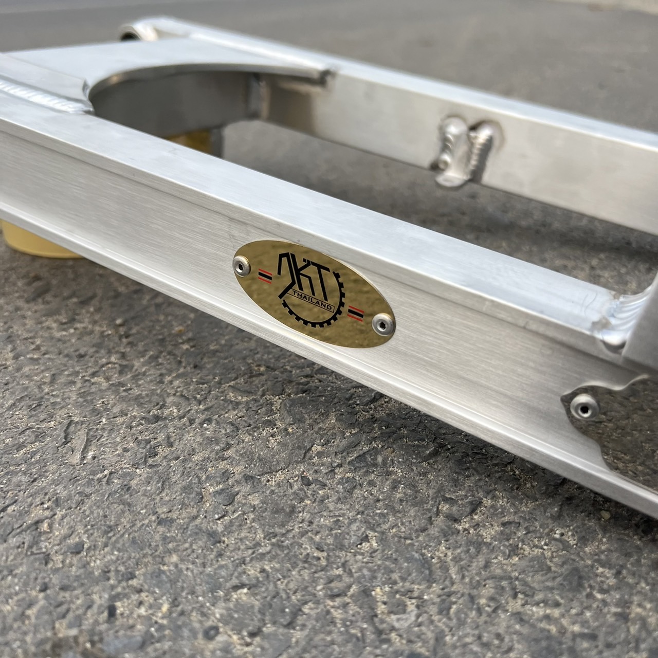 Old DKT W100 Swing Arm Claw Box. | Shopee Philippines
