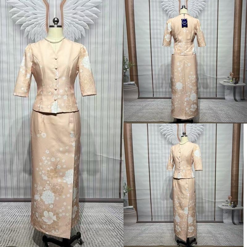 CLT set 2 Pieces. Blue Batik Pattern Skirt Cream Color Short Sleeve ...