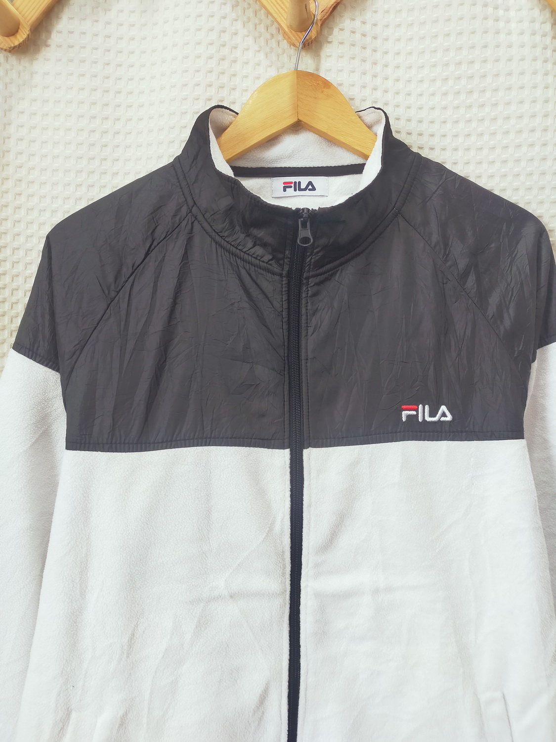 FILA Short Fur Winter Jacket Warm To Wear Casual Sweater Comfortable ...
