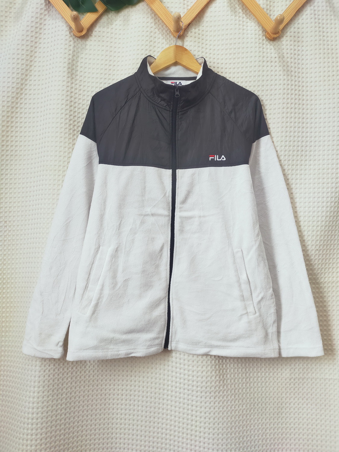 FILA Short Fur Winter Jacket Warm To Wear Casual Sweater Comfortable ...