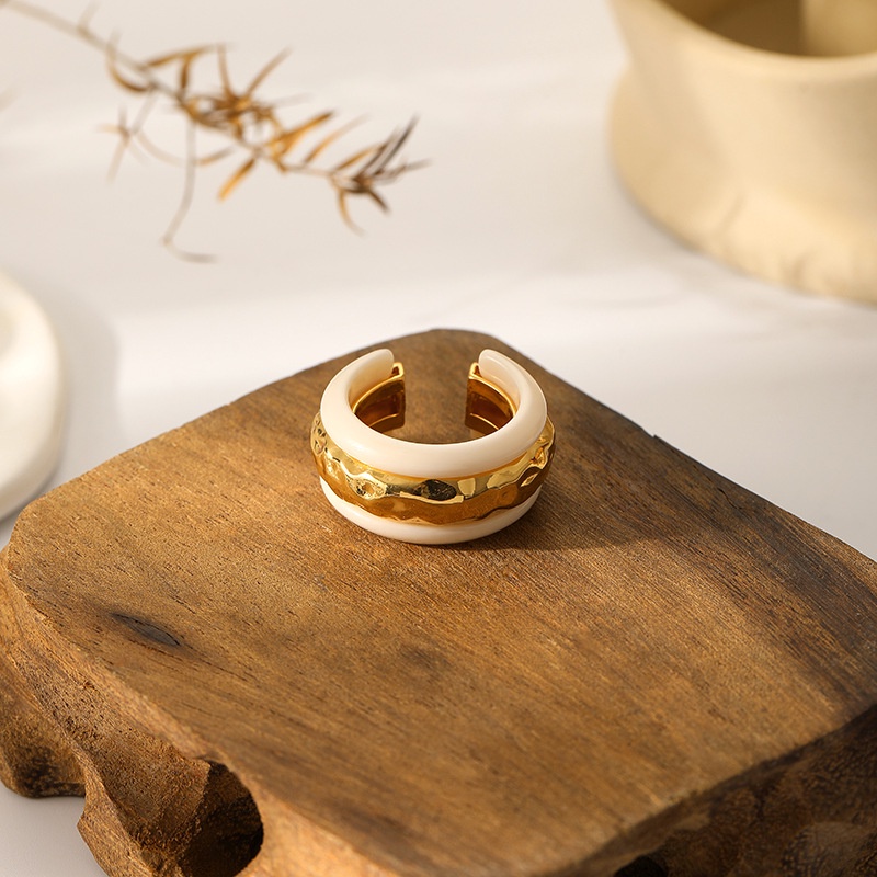 Retro tapping texture concave and convex ring opening senior brass ...