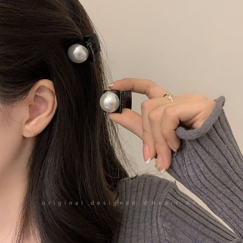Advanced French retro mini pearl small grip clip with a light and ...