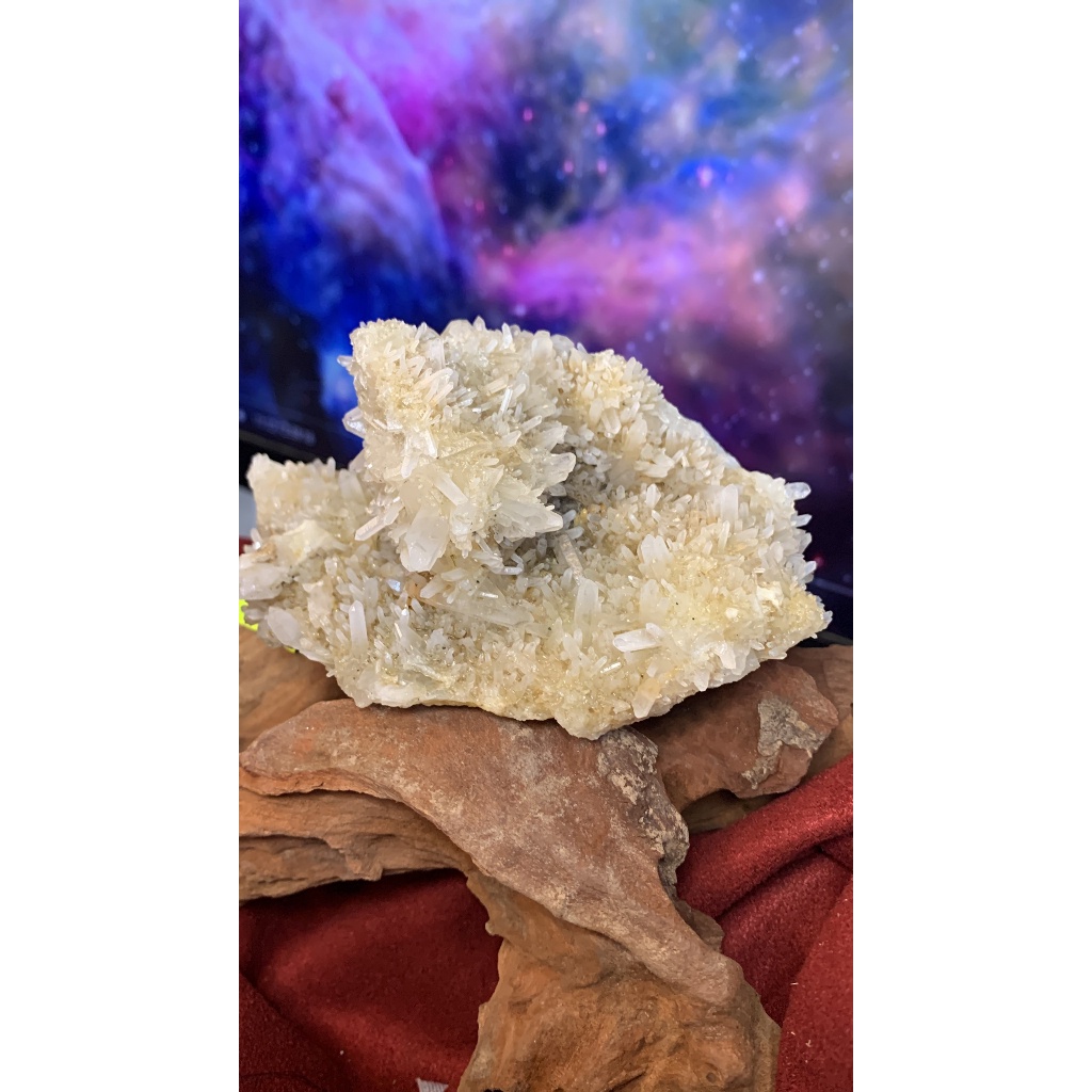 Natural stone flower quartz crystal hollow Clear quartz sparkling ...
