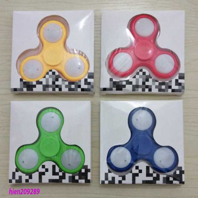 3 Wings / 4 Wing Entertainment Spinner Liquidation / 5 Wings X3 (Random ...