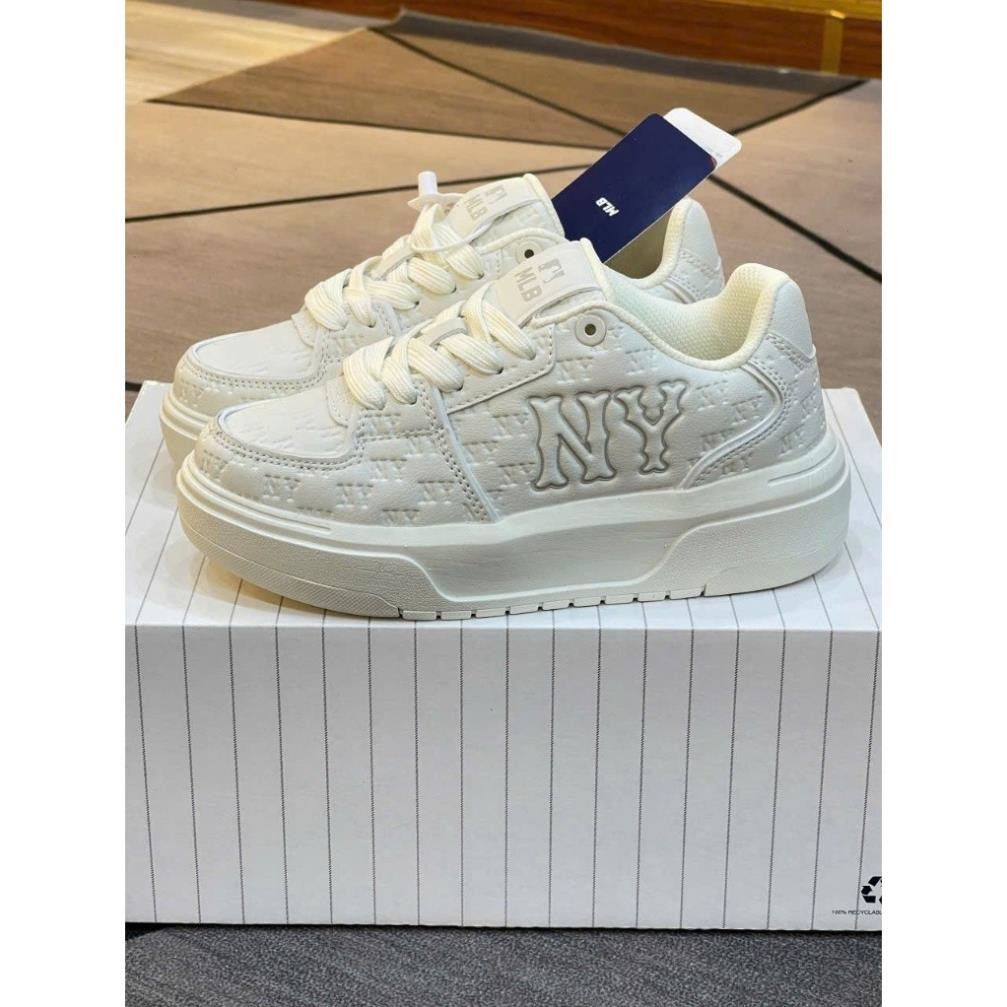 MLB CHUNKY Liner Embo Monogram Coopers Town NEW YORK YANKEES sneakers ...