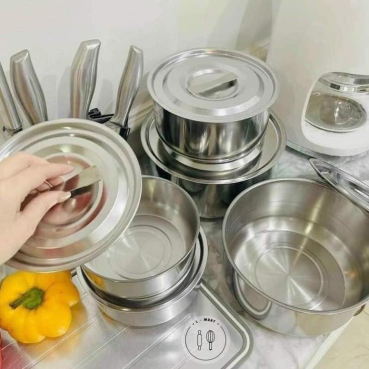 Convenient set of 5 stainless steel pots without handles (In stock ...