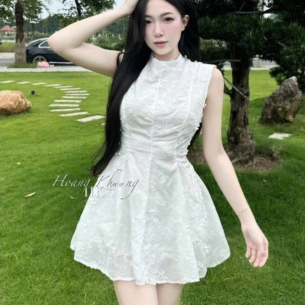 Beautiful and gentle women's dress, short floral dress, round neck ...