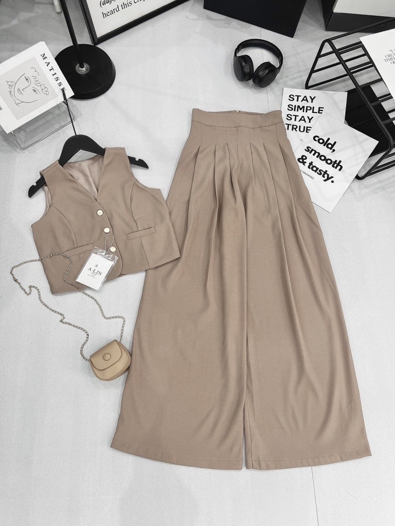 [S2.423] Crotop Gile Set with Korean Style Wide Leg Pants in 3 Colors ...