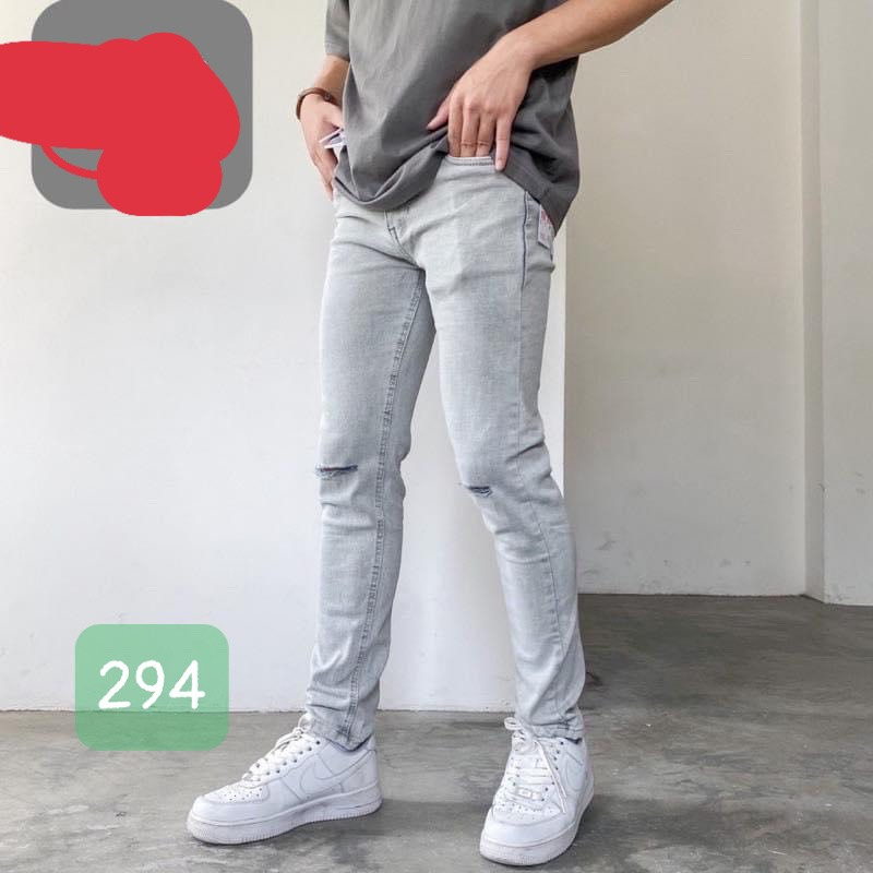 Code No. QJN294 Men's blue ripped jeans, easy to coordinate with ...