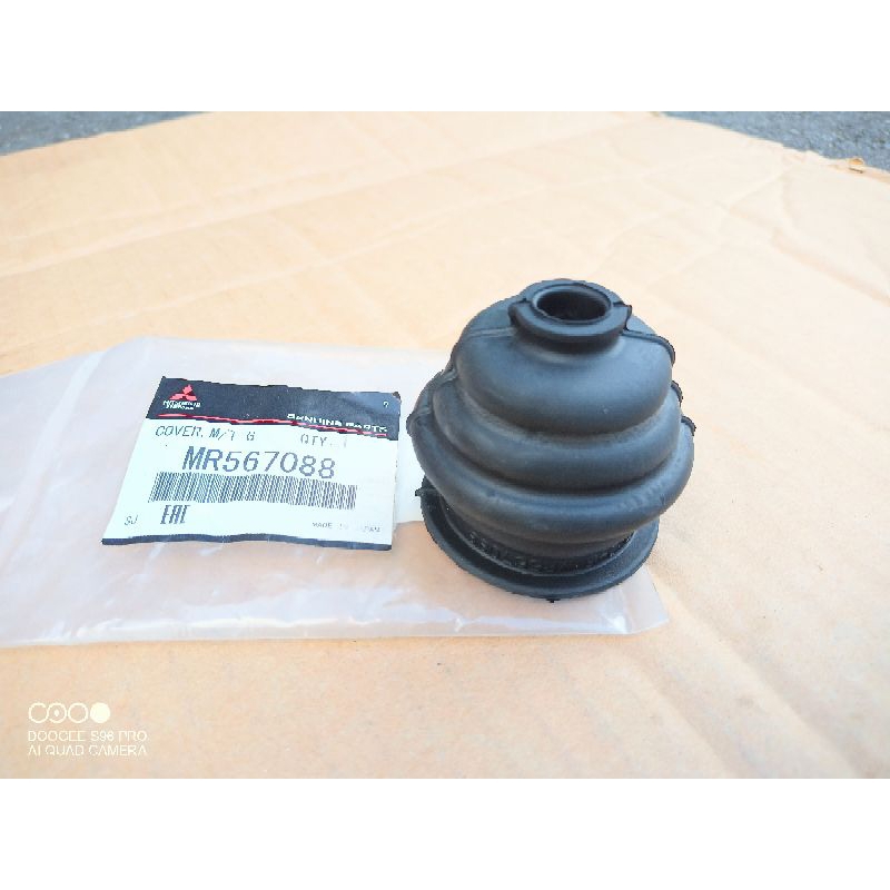 Cover M/T gear shift lever spring) Pajero V31 V32 V33 V43 V45 MR567088 ...
