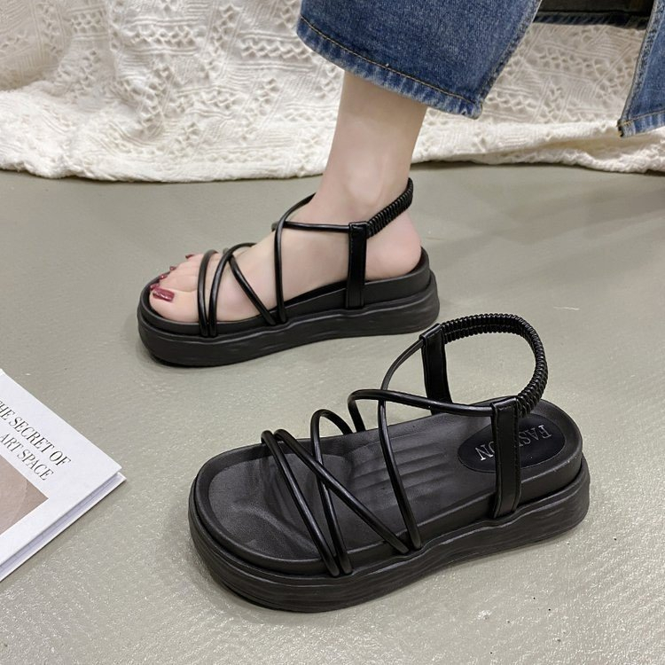 Super hot new model of sandals for students going to school and going ...
