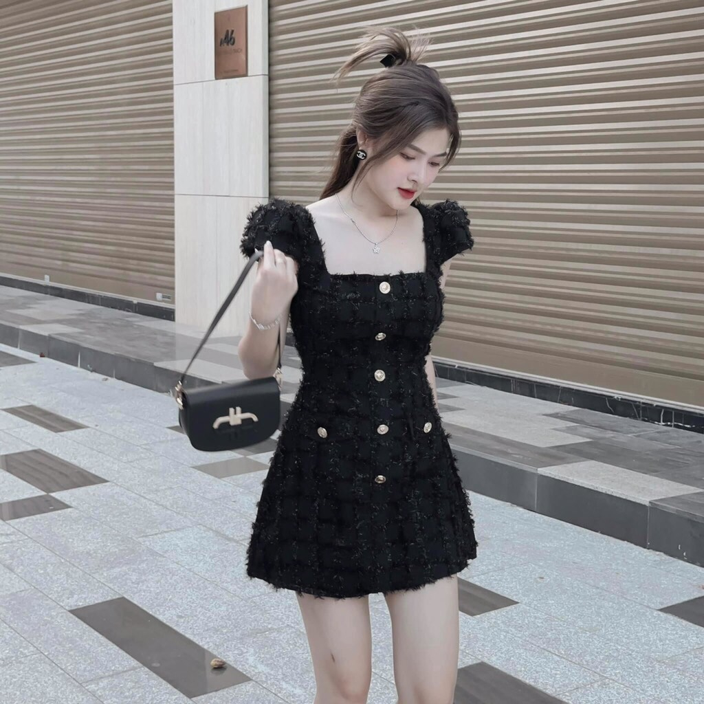 Tweed evening dress with square neck, A-line shape, mussel sleeves, fur ...