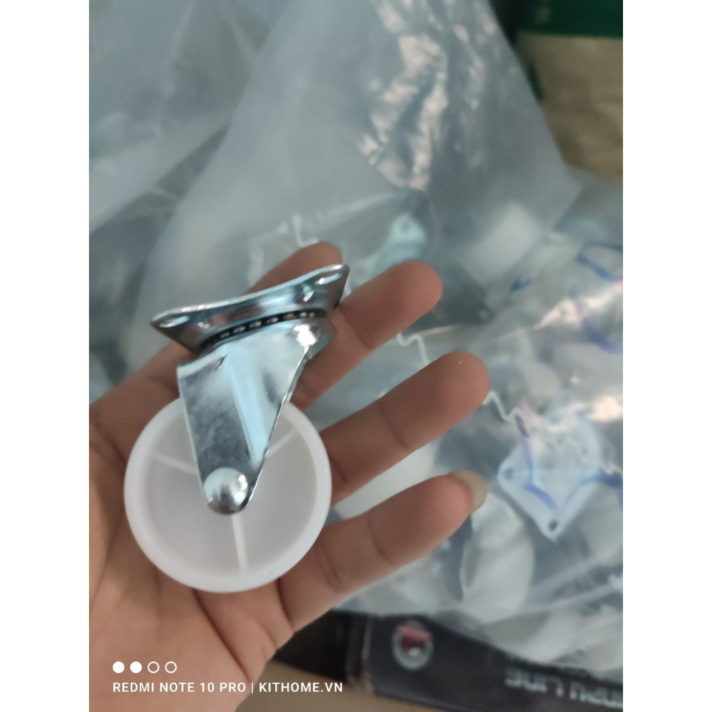 Plastic wheels rotate in many directions | High quality white plastic ...
