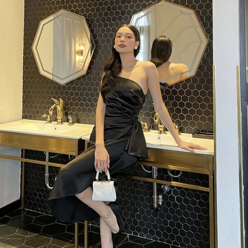 Callene elegant off-the-shoulder silk party dress with long slit and ...