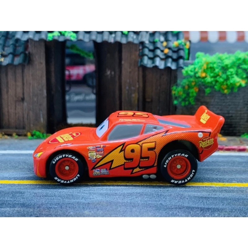 Hobby Store Tomica Disney Pixars Cars - Lightning McQueen - 95 Assorted ...