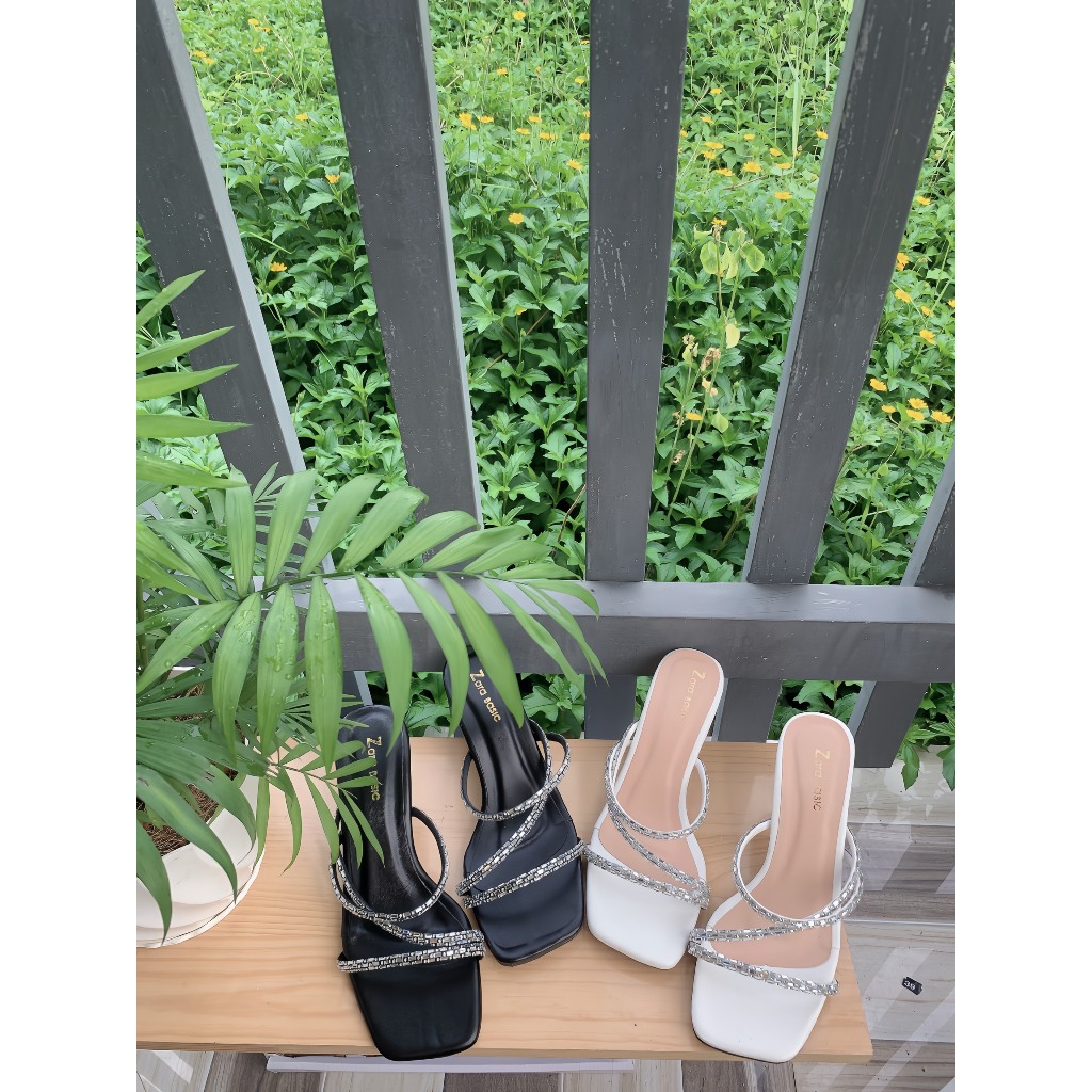 Women's 5-minute high square-toed clogs with cross-stone straps ...