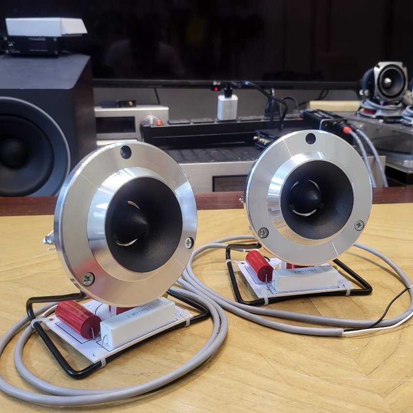 Pioneer P103 super treble speaker has condenser, crossover circuit ...