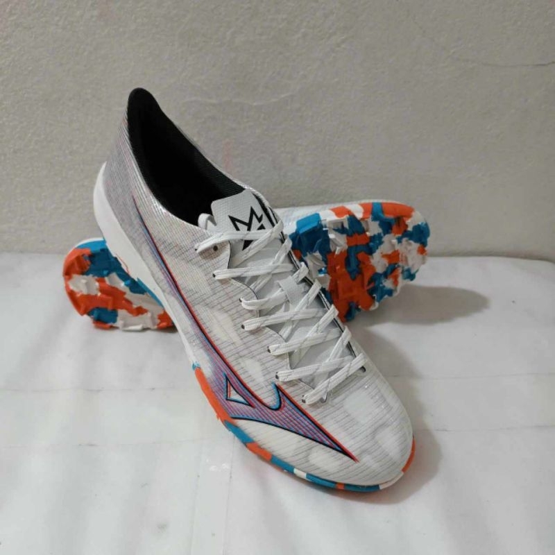 Mizuno Alpha Pro Soccer Shoes White (with fully stitched sole) | Shopee ...