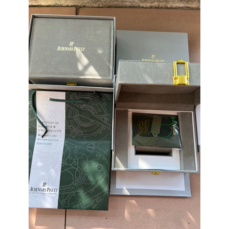 Ap Audemars Piguet 02 watch box (no watch) | Shopee Philippines