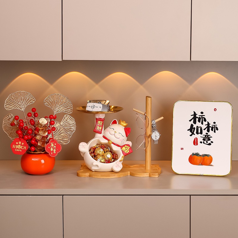 Lucky cat decor Set to decorate the living room or desk, Piece is an ...
