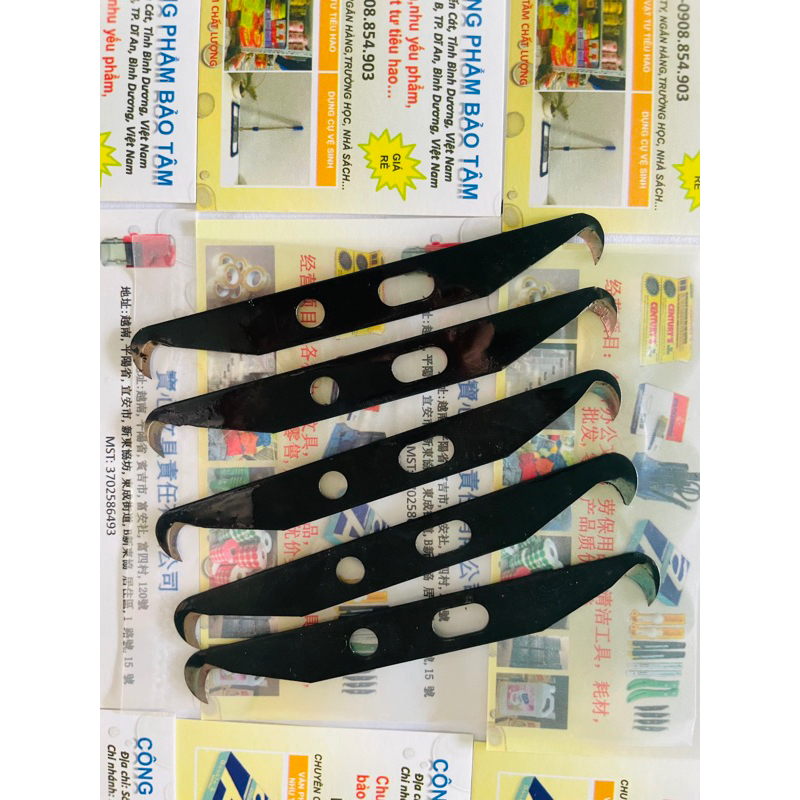 Thread hook blade with 1 round hole and 1 long hole, 25 blades | Shopee ...